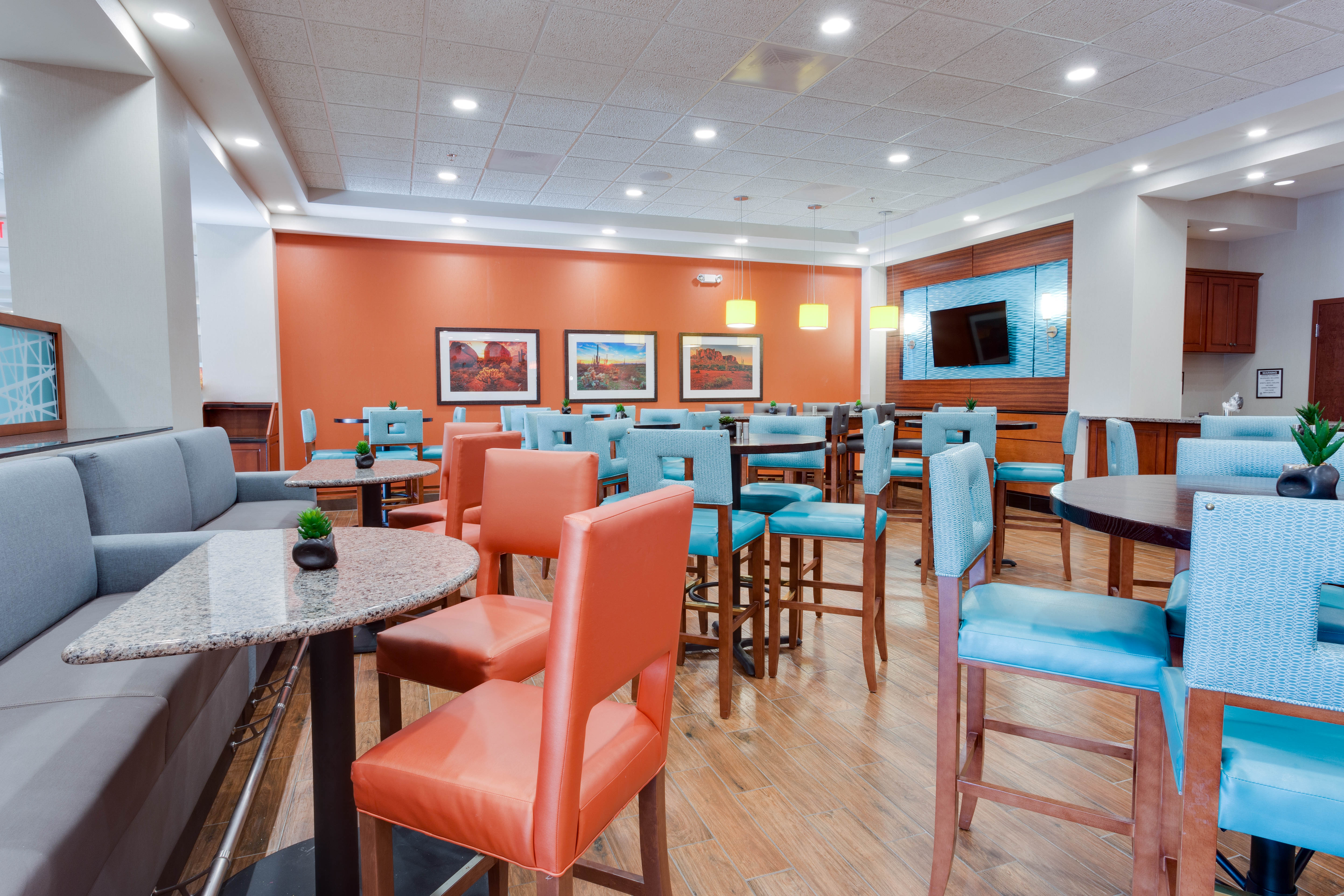 Drury Inn & Suites Phoenix Chandler Fashion Center - Drury Hotels