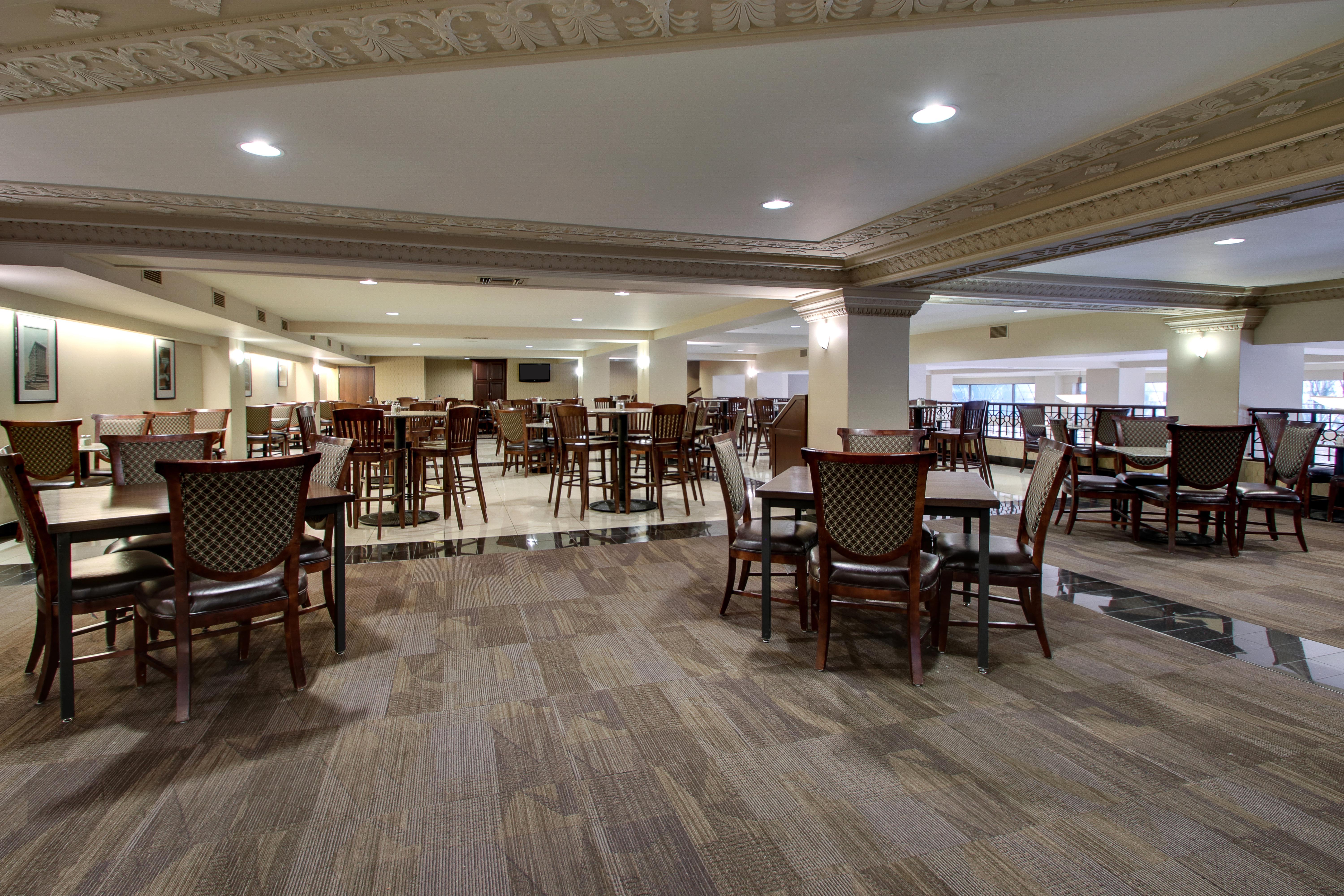Drury Plaza Hotel Broadview Wichita - Drury Hotels