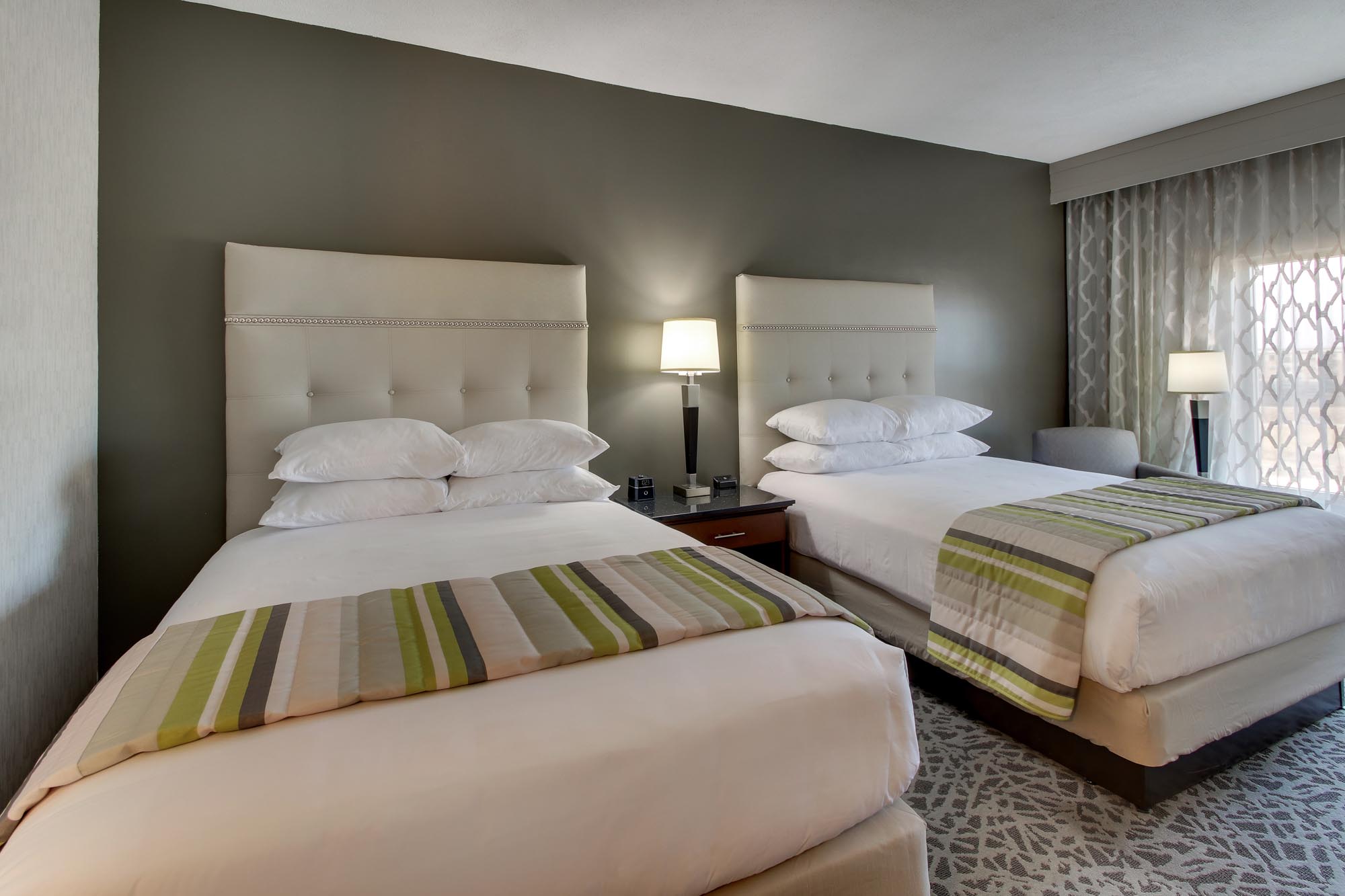 Drury Inn & Suites Cleveland Beachwood - Drury Hotels