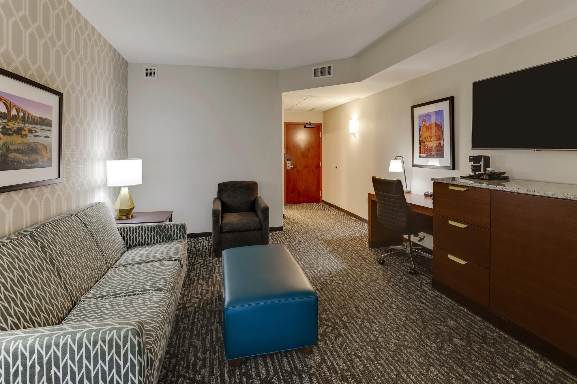 Drury Plaza Hotel Dallas Arlington - Drury Hotels