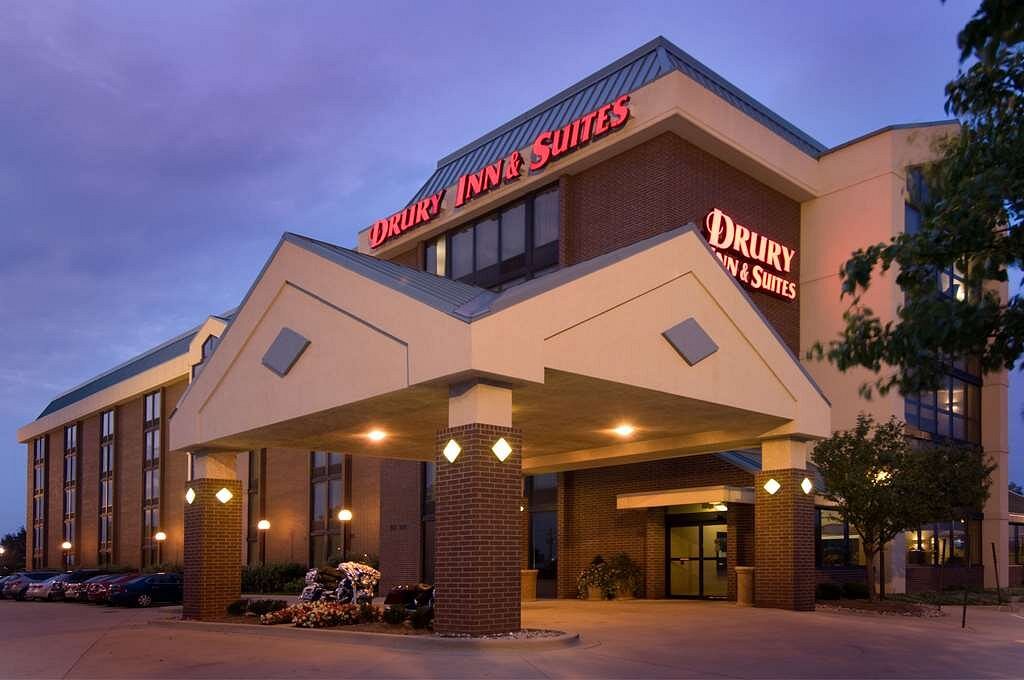 Drury Inn & Suites Champaign - Drury Hotels